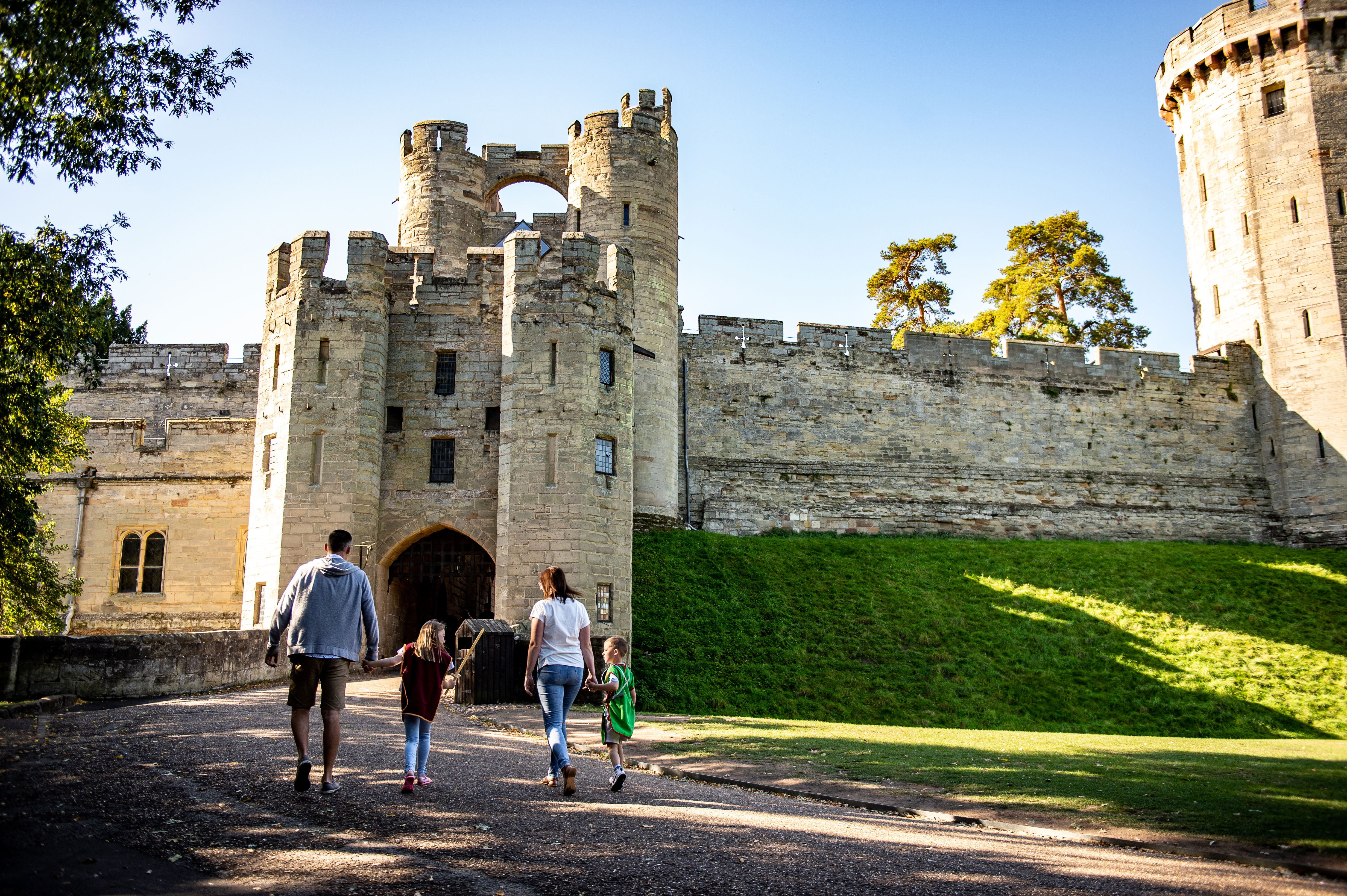Passholder Pre-book to Warwick Castle Resort